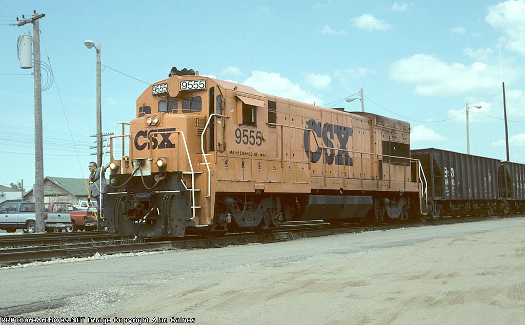 CSX U23B 9555